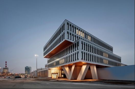 Modern European Office Buildings: Combining Sustainable, Smart, Flex ...