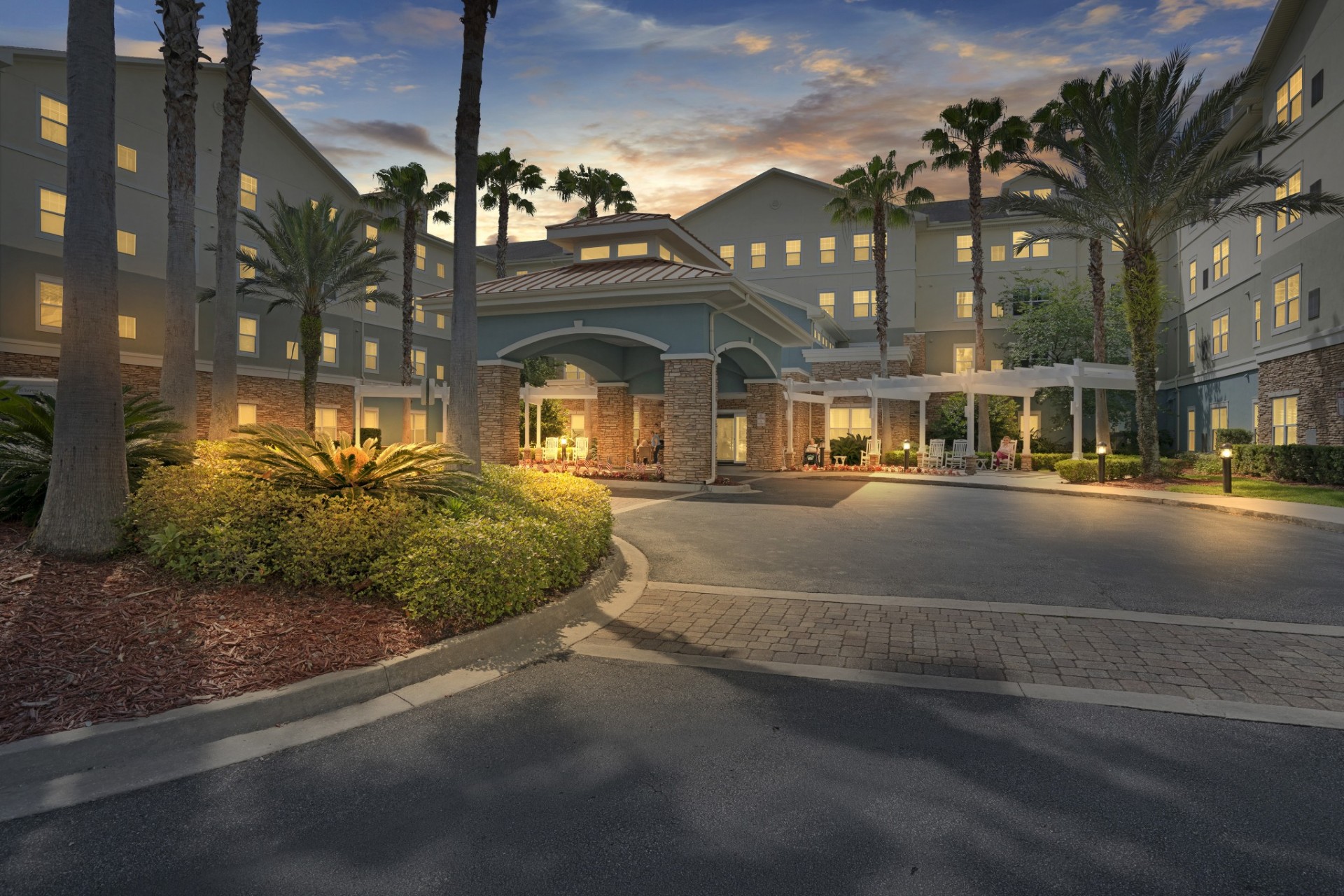 JLL Completes Recapitalization of $725 Million Seniors Housing ...