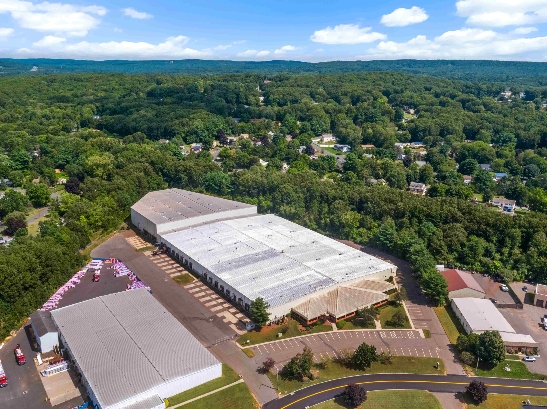 190,000-SF Distribution Center in Manchester, CT Sells for $12 Million ...