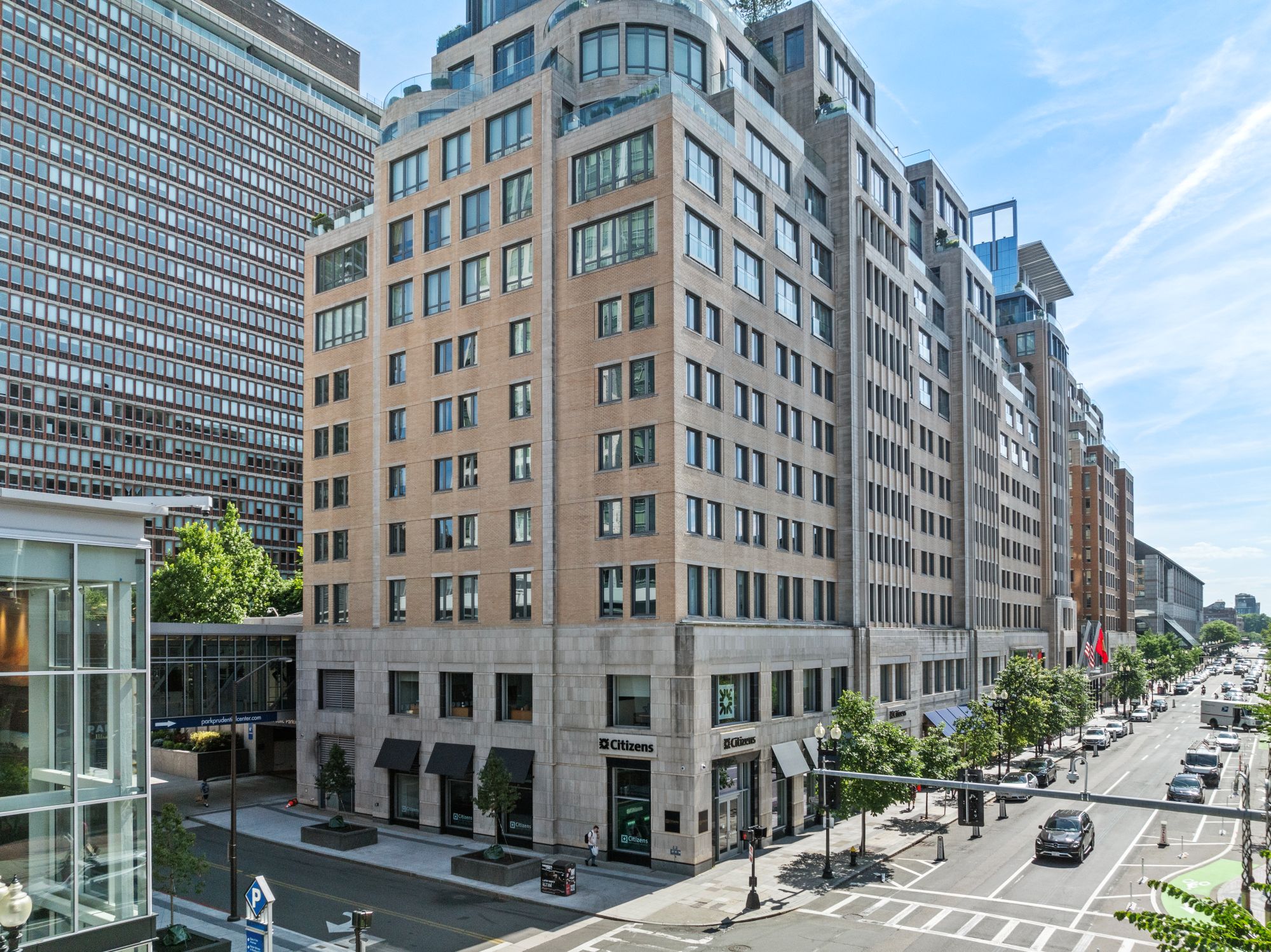 JLL Arranges $83 Million Sale of Mandarin Oriental Retail Collection in Boston's Back Bay ...