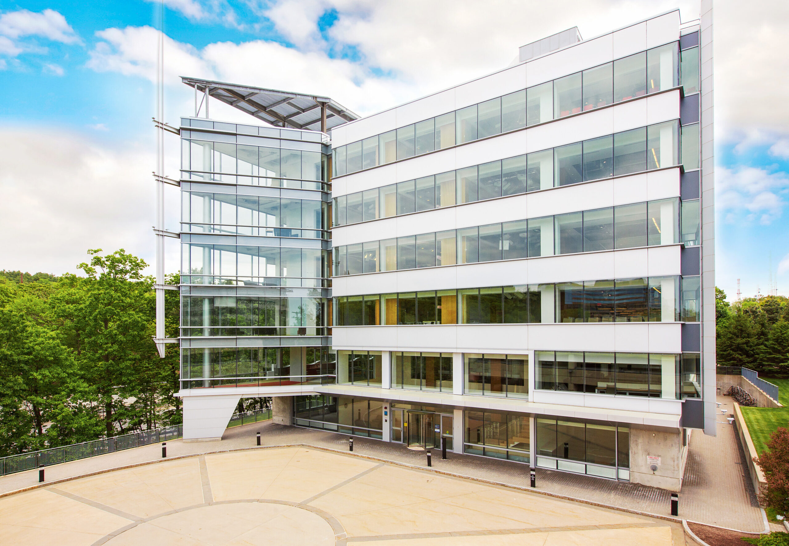 Dash Bio Opens 24K-SF GLP Lab in Waltham, Expanding Boston-Area ...